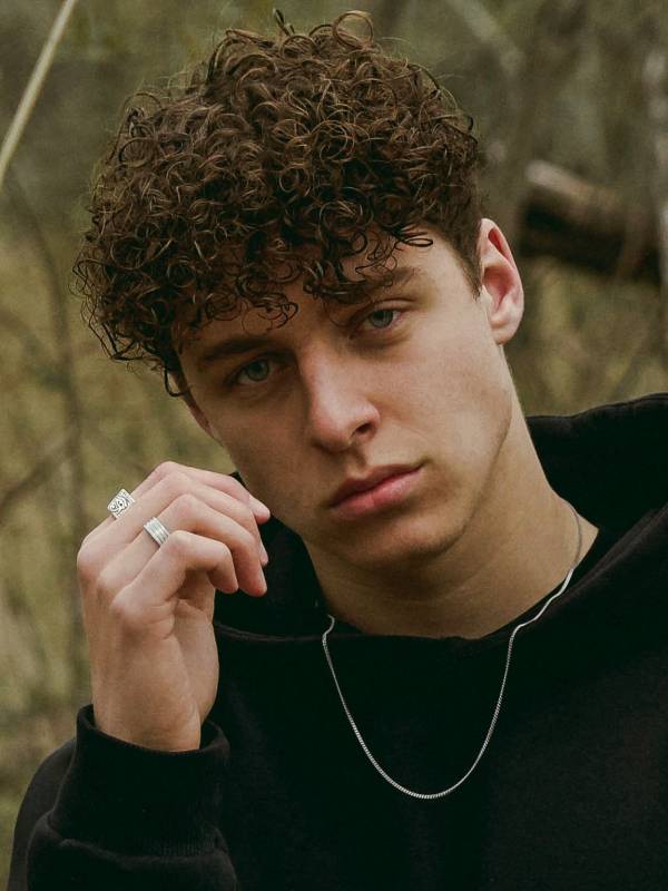 Trade fair hostess agency – promotion, service & VIP hostesses